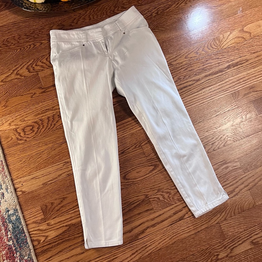 Cache White Cropped Pants W/ Silver Detail Size 0 - E… - Gem